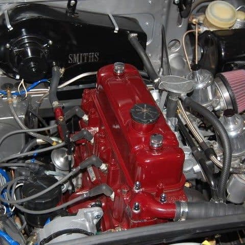 Enginepaint RED MGB - MG Parts Benelux